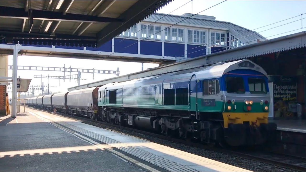 59002 ‘Alan J Day’ on 6L21 Whatley Quarry to Dagenham Dock passing ...