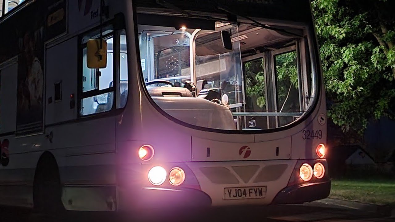 🚍Walkaround First Leeds 32449 YJ04 FYW Volvo B7 Gemini on Service 19 ...