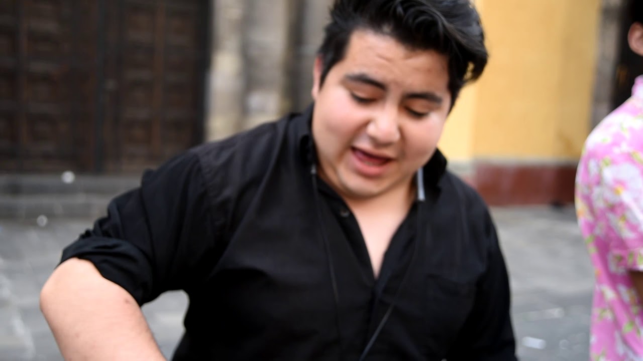 UN MINUTO CON MICTLAN #16 ADRIAN PUGA - YouTube