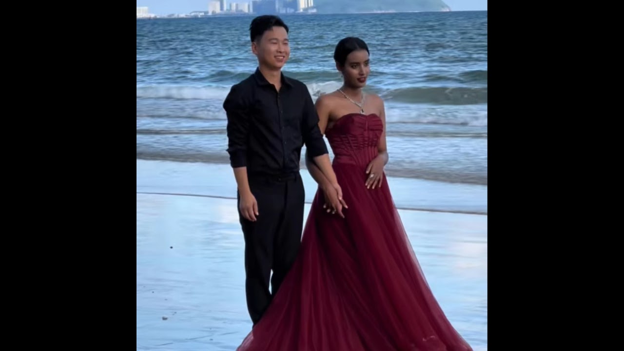 Dapeng Peng's girlfriend is here - YouTube