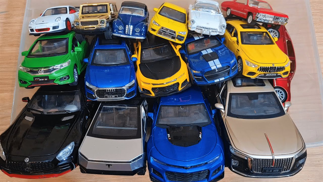 Large and Small Model Cars in the Box - YouTube