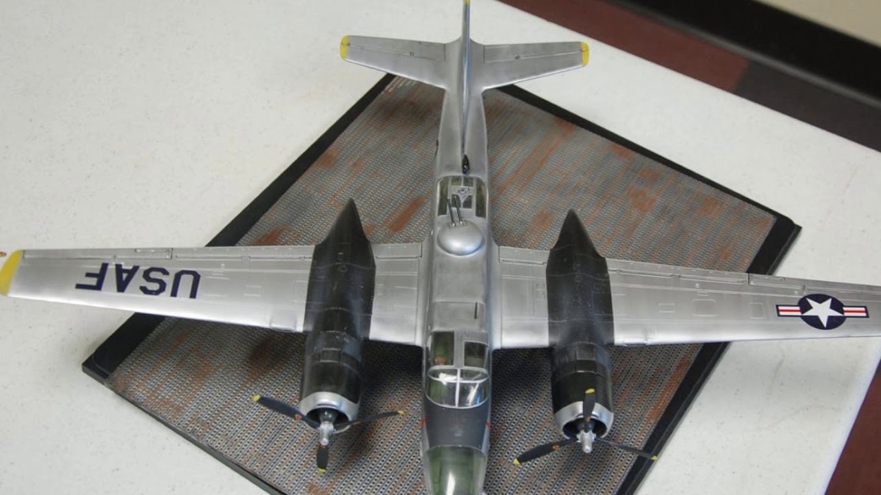 Monogram 1/48 A-26 Invader - YouTube