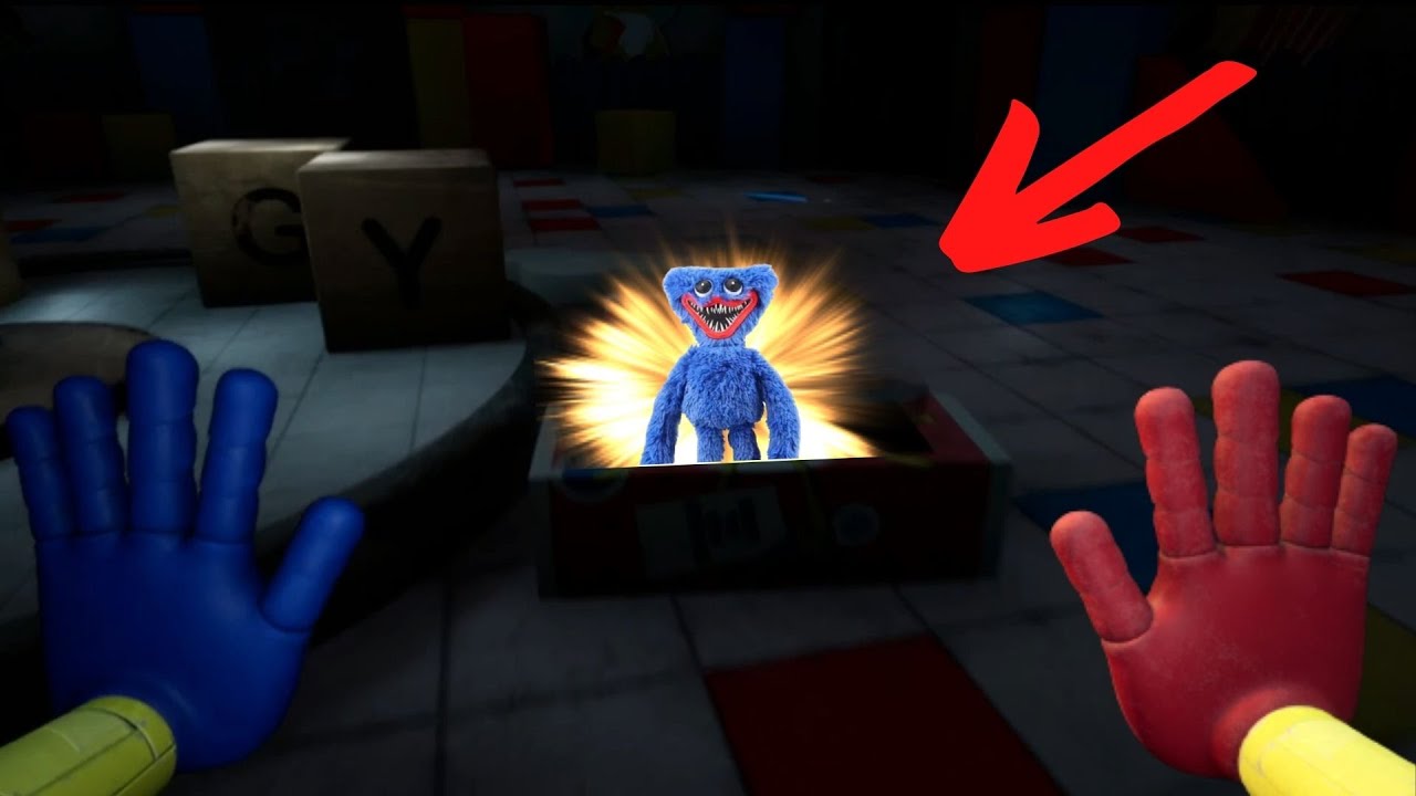 Found a live Huggy Wuggy toy in a box (Poppy Playtime) - YouTube