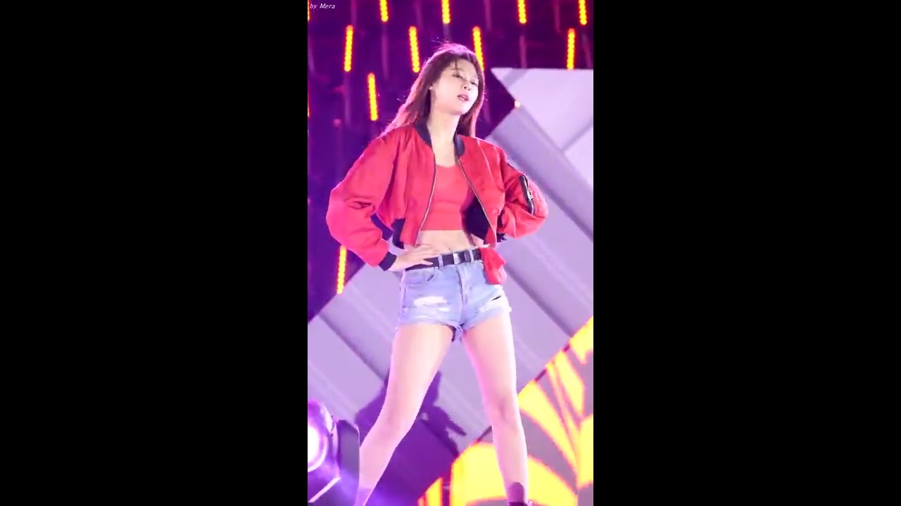 161013 AOA - Good Luck(굿럭) [설현] Seolhyun 직캠 Fancam (전국체육대회 폐회식) by Mera - YouTube