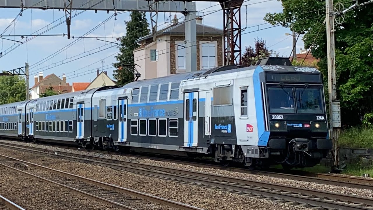 Z 20900 à Saint Michel sur orge (rer c) - YouTube