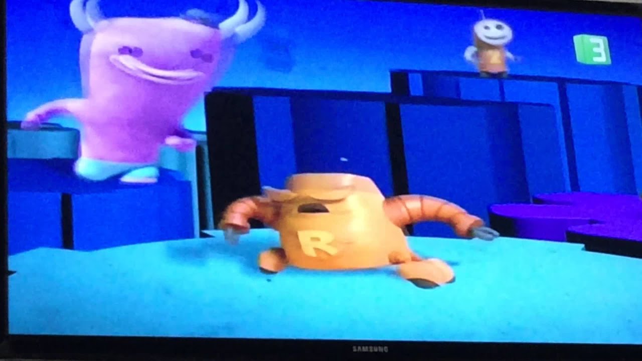 Robot et Monster chanson sur mbc3 arabic 2015 - YouTube