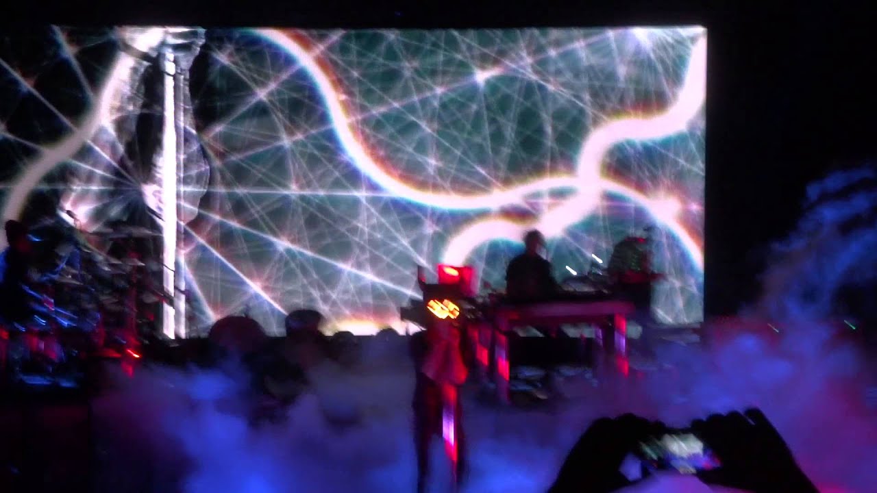 Incubus - In The Company of Wolves (live at Red Rocks) - YouTube