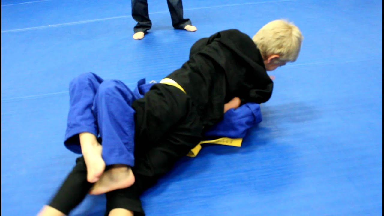 Team Lutter Kids Jiu-Jitsu Competition 2 - YouTube