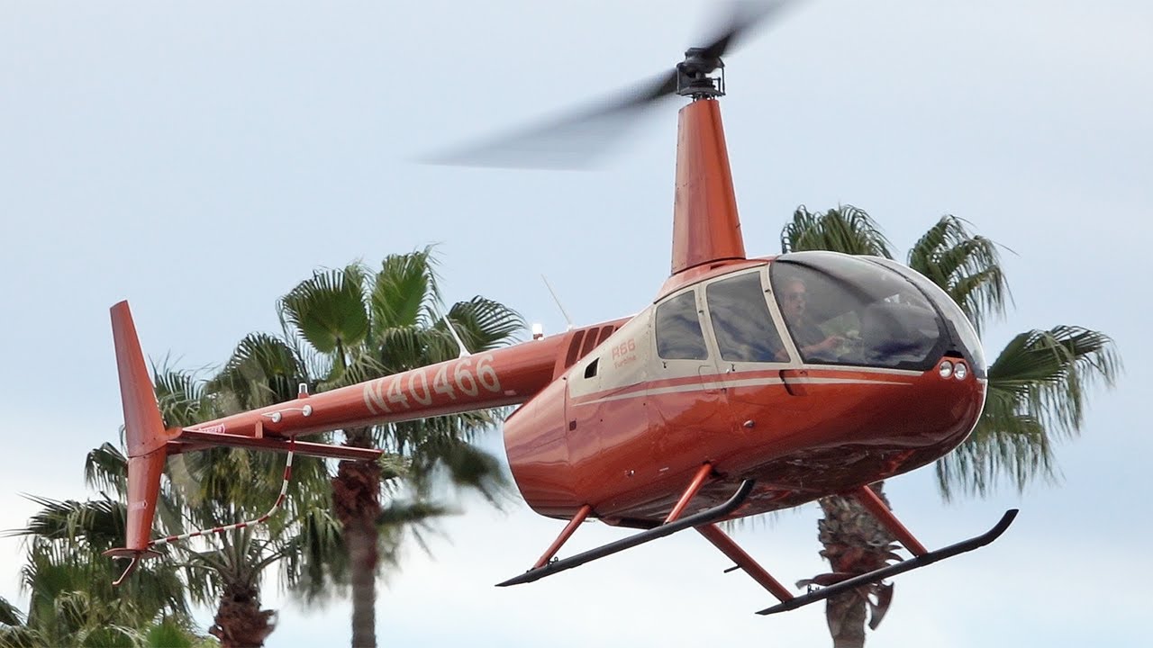 Robinson helicopter R44 & R66 landing at Hai Heli Expo - YouTube