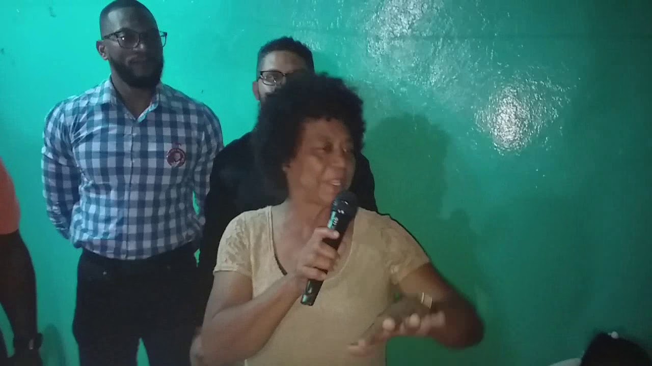 Arelis Carrion en apoyo a Melvin Matos el MVP - YouTube