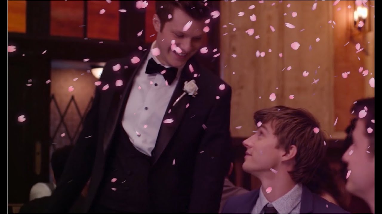 Charlie gets Alex his chair || Charlex at School Prom - YouTube