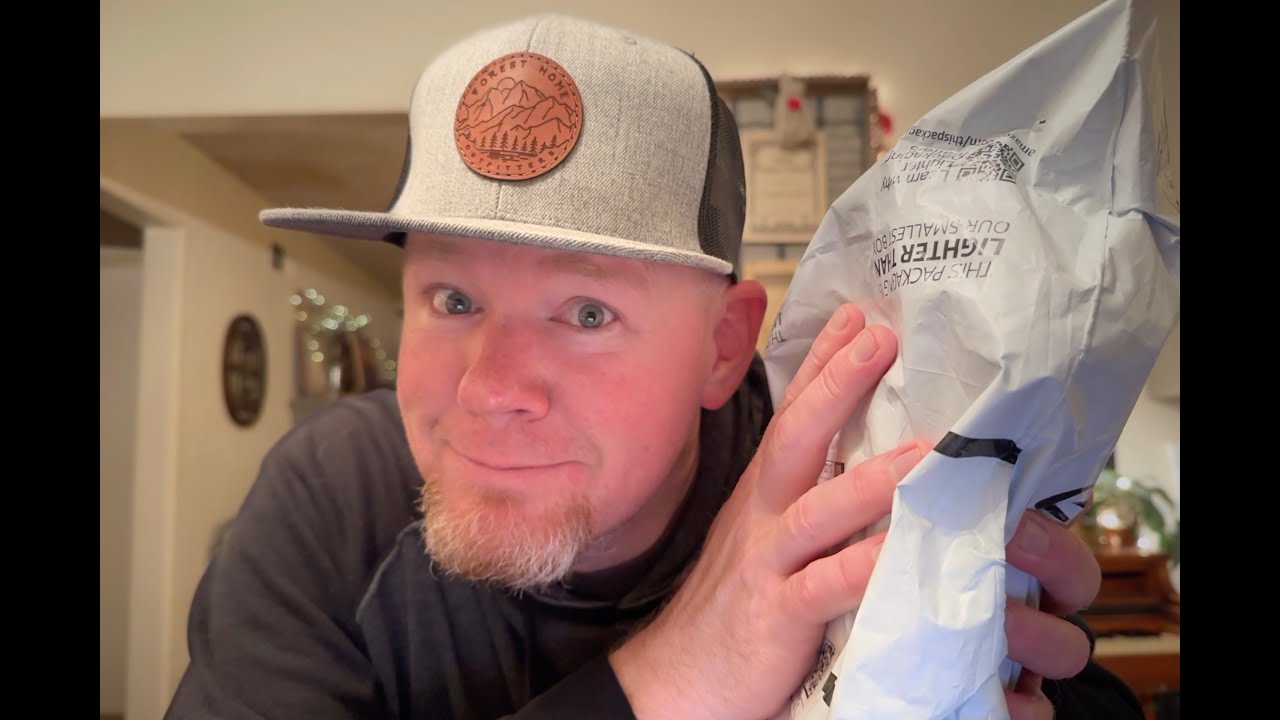 Ryan Eats 35 - Chicken in a Biskit crackers! - YouTube