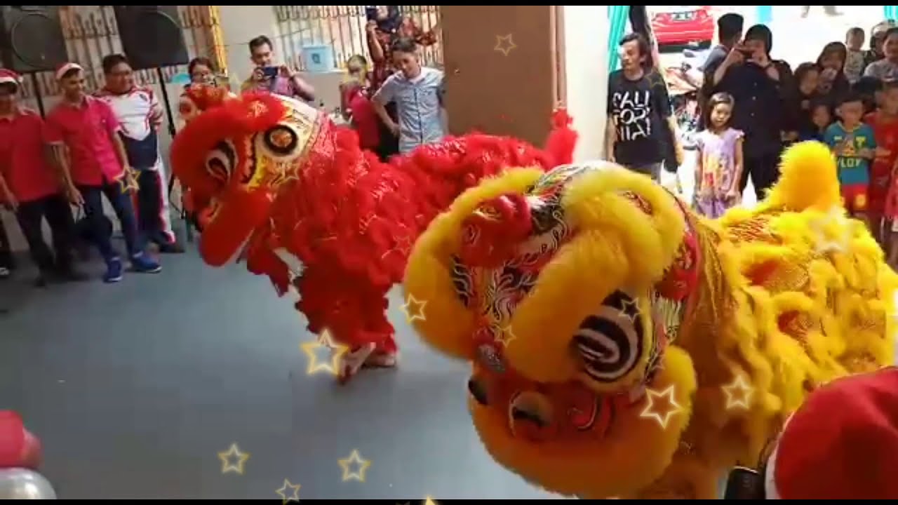 Lion Dance that you Seldom See. What a Great Performance - YouTube