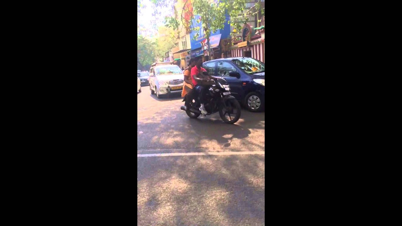 Real life Frogger, crossing St Mary's Rd in Chennai India - YouTube