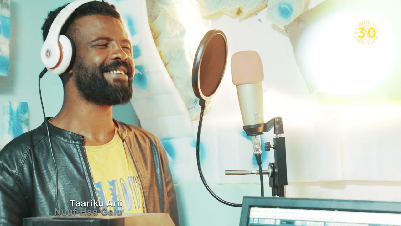 New oromo music ..Taarikuu Arii [ Nuuf Haa Galu} 2021 - YouTube