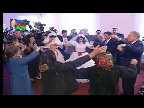 ÜMUMMİLLİ LİDER HEYDƏR ƏLİYEV Biləsuvarda məcburi köçkünlərin toy məclisində iştirak edir