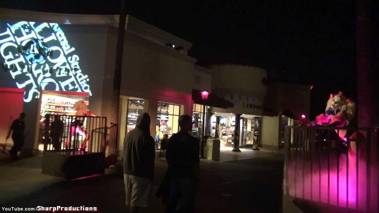 Go-Go Dancers at Halloween Horror Nights 2012 Universal Studios ...