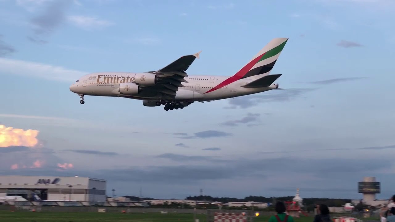 EK318 Emirates AIRBUS A380 LANDING (NARITA AIRPORT)2018/9/24 - YouTube