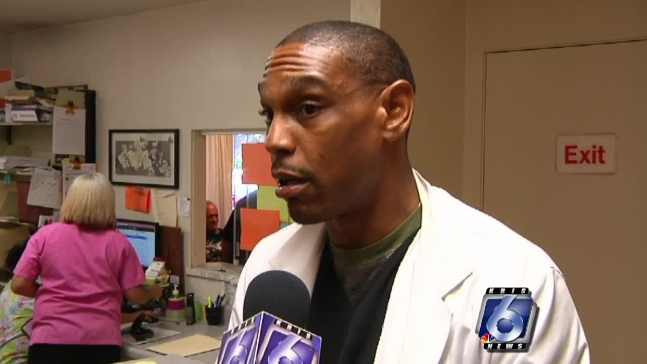 Texas Medical Board suspends Dr. Michael Pendleton's medical license - YouTube