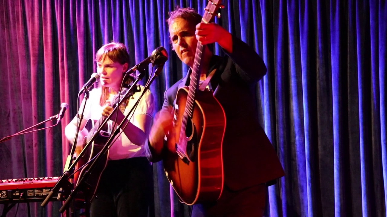 Stephanie Finch and Chuck Prophet. Transmission - YouTube