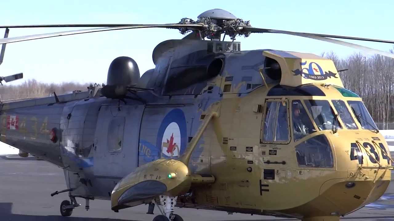 Sikorsky CH-124 (S-61) Sea King, starting+taxi - YouTube