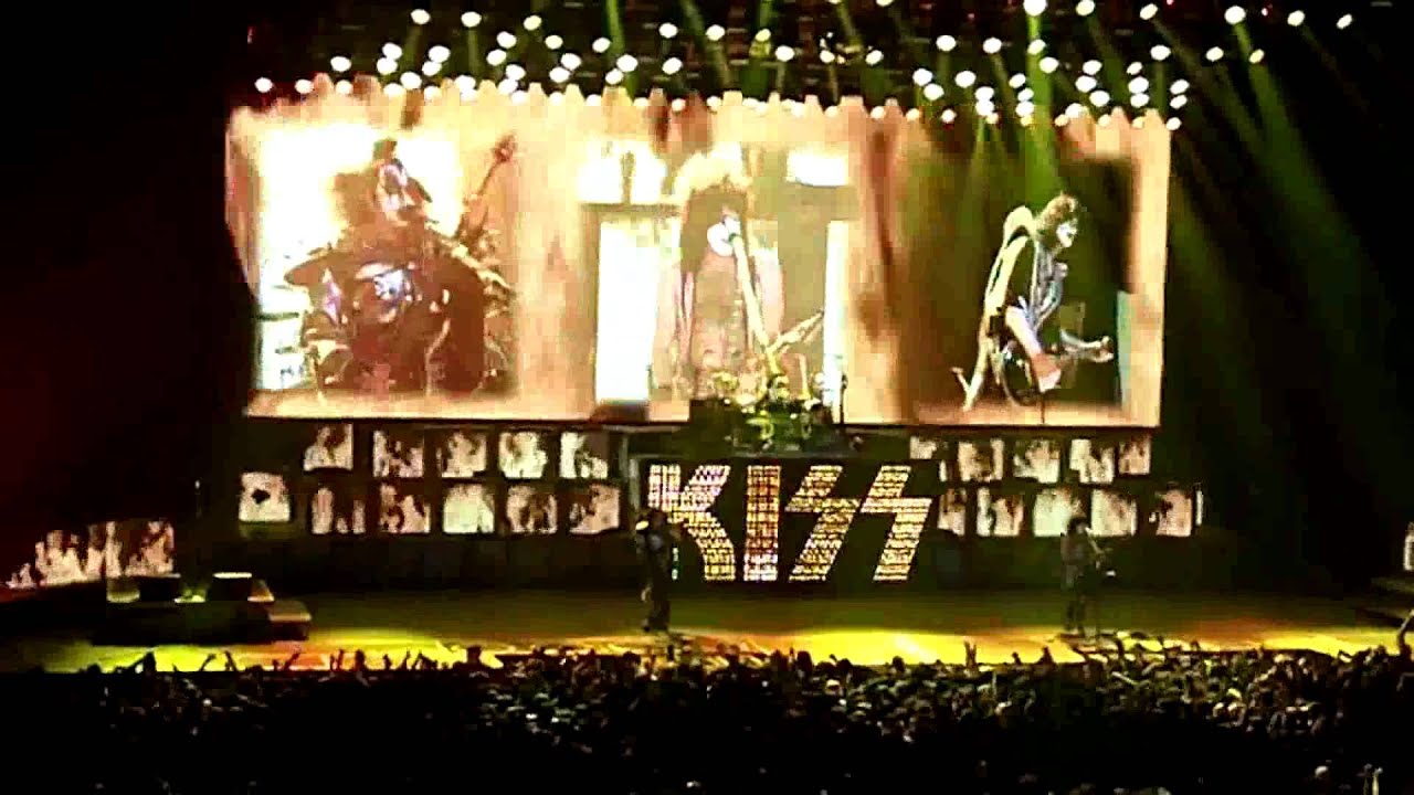 Kiss - Firehouse (Monterrey 2010) - YouTube