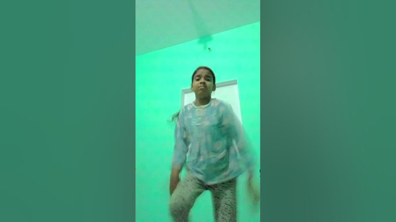 Ab toh ham bhi kum ke mele mai jaige @hanshika-s2w - YouTube