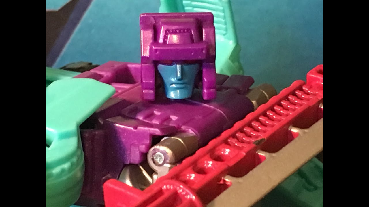 Video Review of the Transformers Combiner Wars G2 Breakdown - YouTube