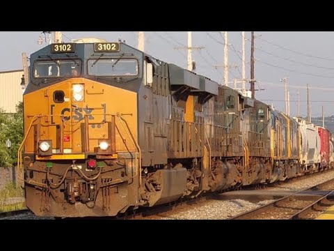 CSX Q692 With CSX F40PH-3 Locomotives - Louisa and Ashland, KY! - YouTube