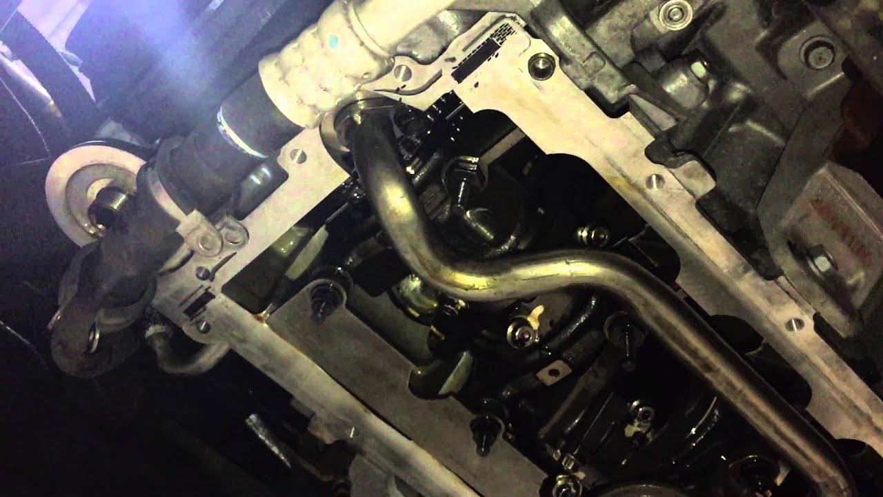 Inside of my Dodge Viper's engine - YouTube