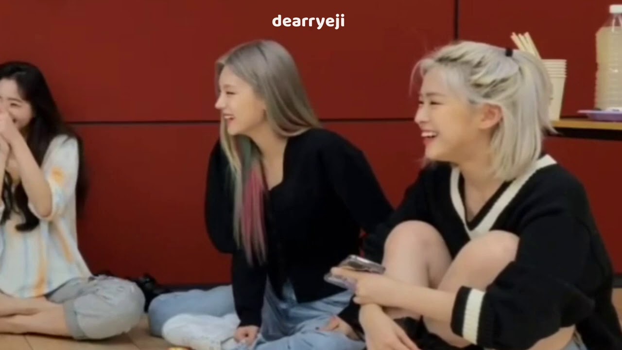 thinking about what i noticed about 'ryeji' during their live - YouTube