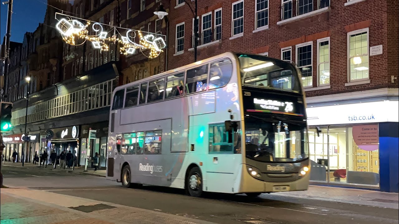Reading Buses Enviro400 233 (SN59 AWW) On Route 26 To Reading Station ...
