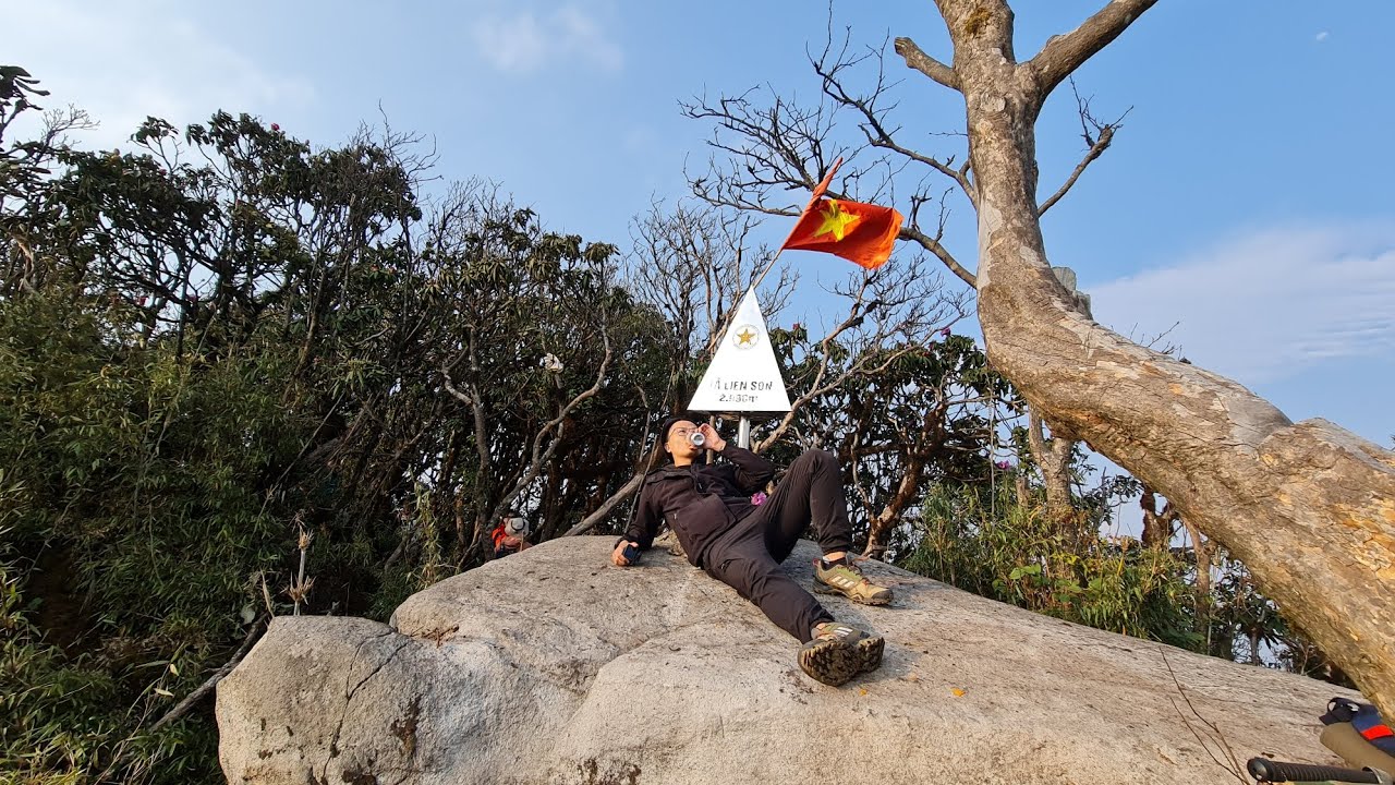 #trekkingcungduy #talienson 1/4/2023 chinh phục tả Liên Sơn 2990m - YouTube