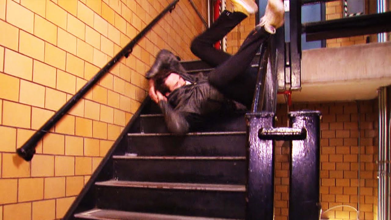 How to Prevent an Injury While on a Staircase - YouTube