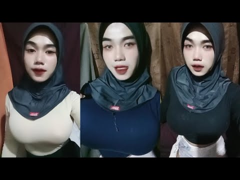 Jilbab Tobrut Parah! Sampai Kelihatan Pahanya Gak Pakai Daleman!