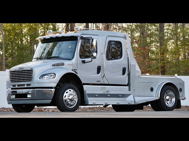 Freightliner M2 106 Sport Chassis