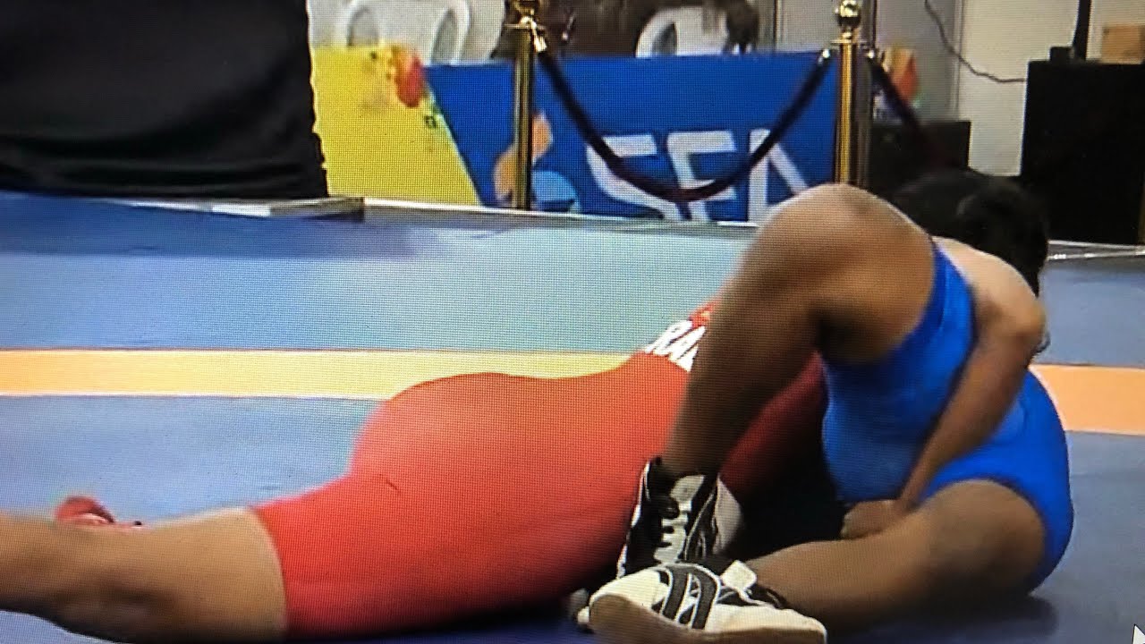 Women Wrestling pin-4 - YouTube