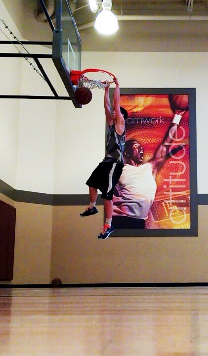 5'11 two hand dunk (and attempts) // jump training - YouTube