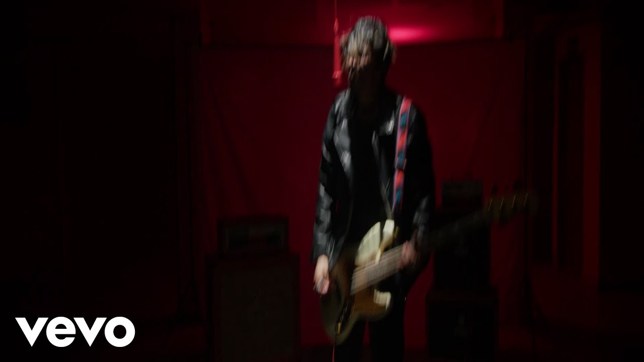 André Simone - Enjambre (Official Music Video) - YouTube