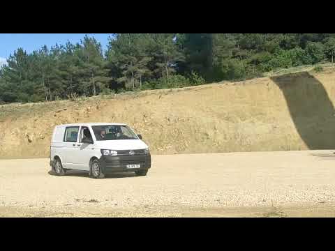 9 yaşında düz vites araba kullanan çocuk. Tibet , düz vites araba kullanıyor.. Şarköy #şarköy
