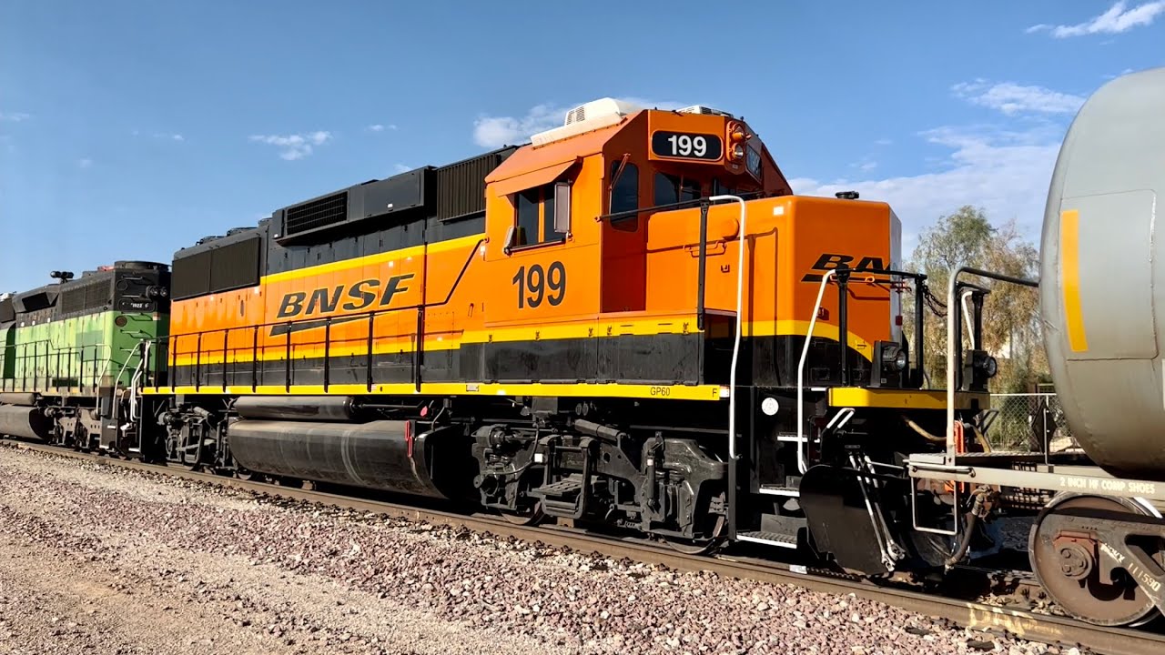 BNSF GP60 199 pushes cars back into the yard, Glendale AZ 8-26-23 - YouTube