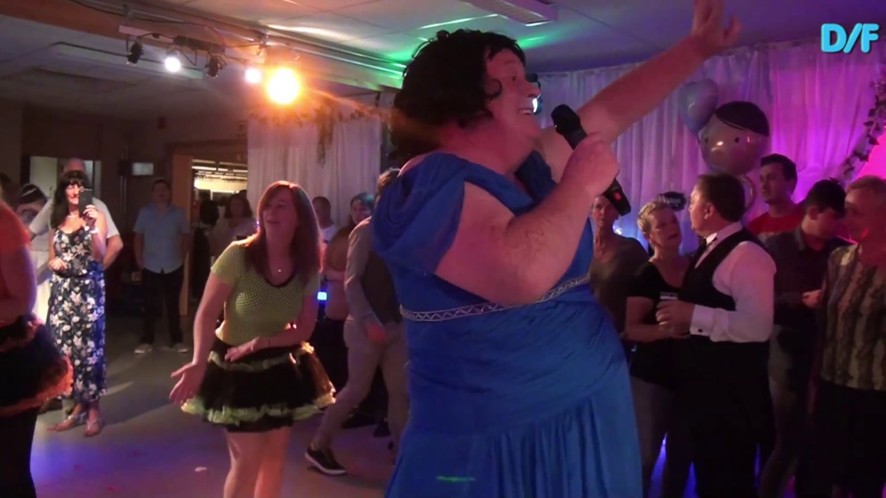 patrick wolters als travestie met danseressen - YouTube