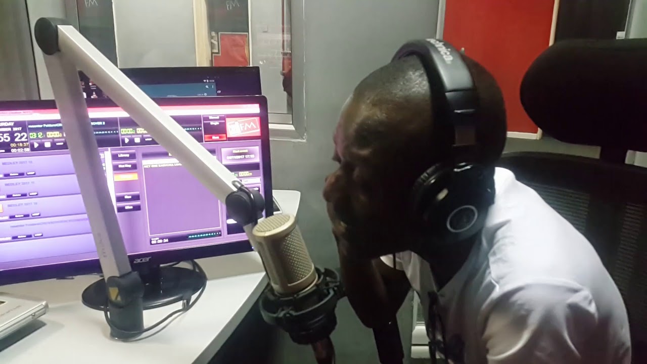 Watch Oscar Pambuka freestyle at Zifm stereo - YouTube