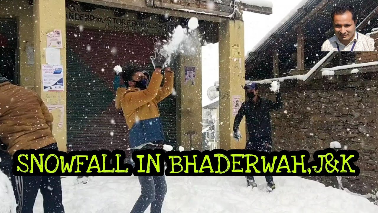 🌨️Fresh Snow Fall🌨️ in Bhaderwah ll Beautiful Place ll Heaven on Earth ...