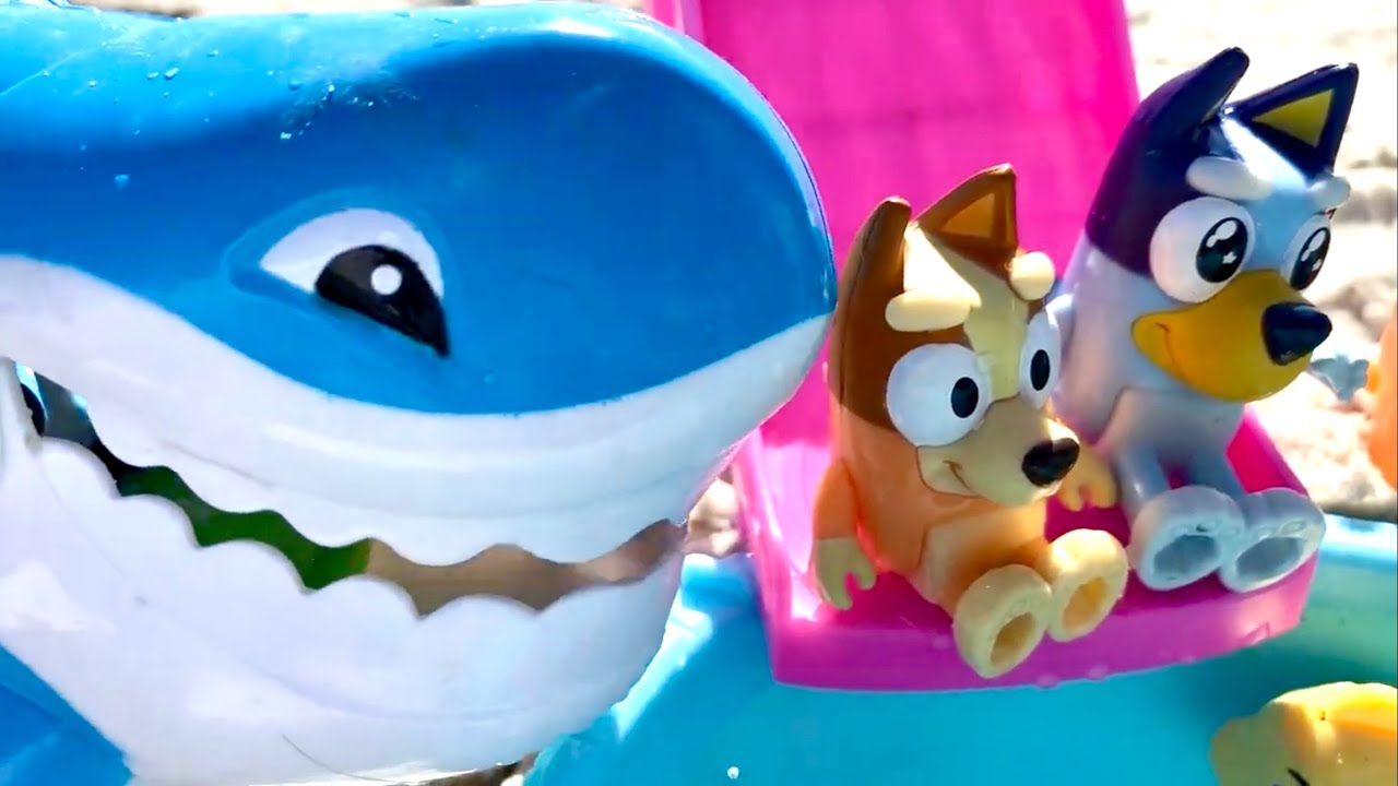 BLUEY Shark attack ‼️ Bluey toys pretend play | the beach - YouTube