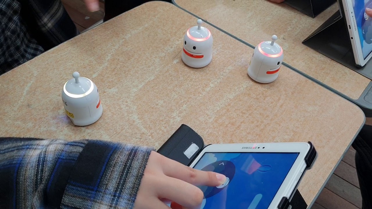 181102 TRUETRUE ROBOT catch game in Korea 뚜루뚜루 잡기 놀이 2 - YouTube