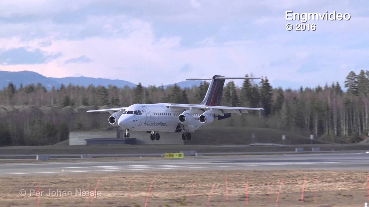 Brussel Airlines Avro RJ1H - YouTube