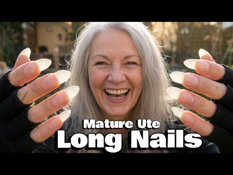 The tickle witch's long nails – natural long fingernails - mature ute