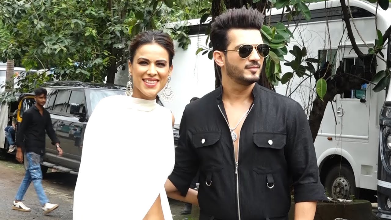 Nia Sharma & Arjun Bijlani At Laughter Chefs Unlimited Entertainment ...