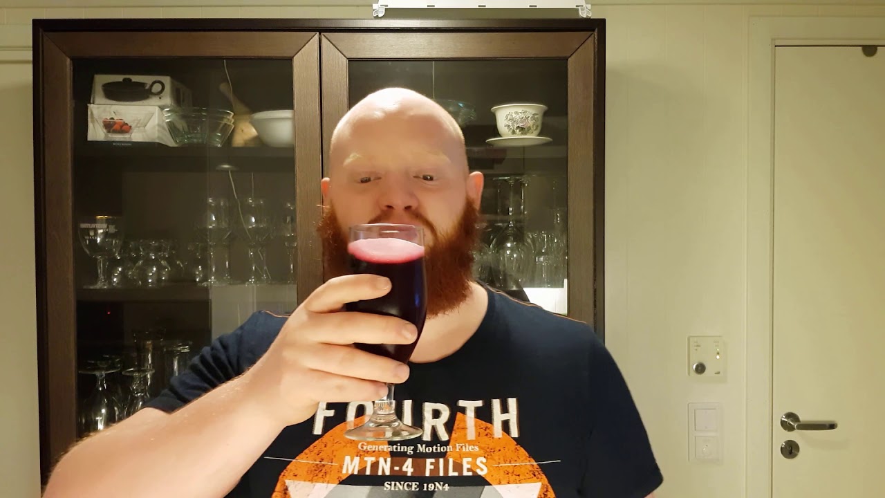 Lasse`s Beer Review #96 Brewski Triple Berry Pie - YouTube